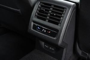 Volkswagen Golf 2022 in Riga, with an engine capacity of 1.50 L and mileage of 135 thousand km for 15850 €, photo 8 on AUTOMOTO.COM.LV