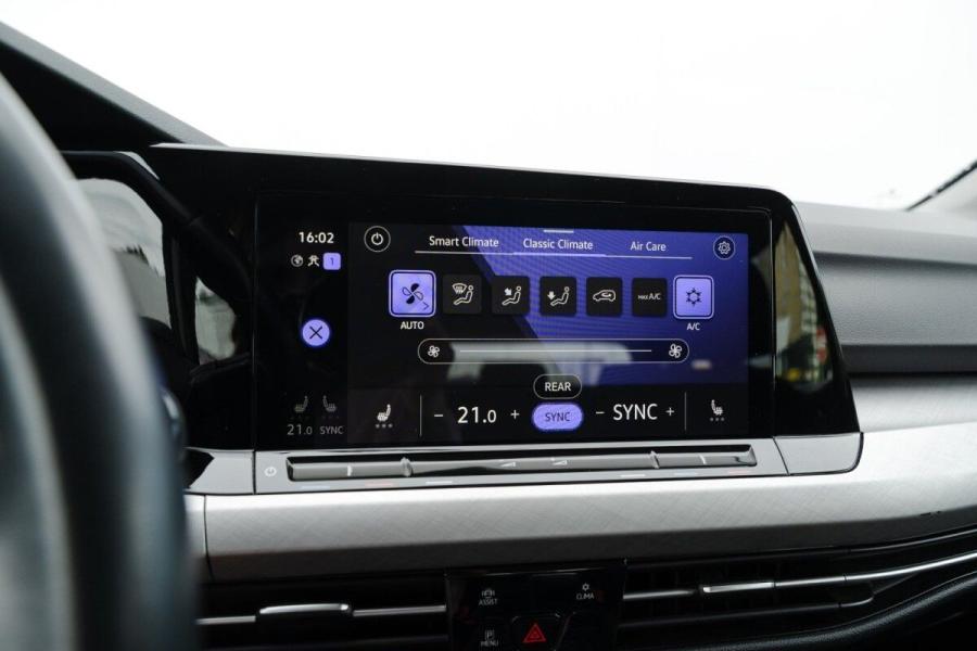 Volkswagen Golf 2022 in Riga, with an engine capacity of 1.50 L and mileage of 135 thousand km for 15850 €, photo 22 on AUTOMOTO.COM.LV