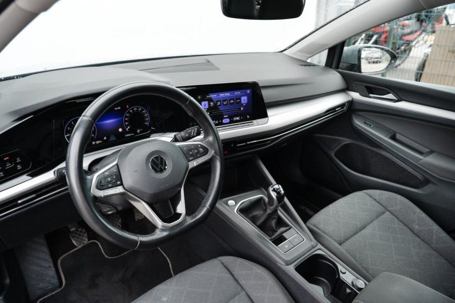 Volkswagen Golf 2022 in Riga, with an engine capacity of 1.50 L and mileage of 135 thousand km for 15850 €, photo 23 on AUTOMOTO.COM.LV