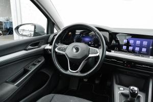 Volkswagen Golf 2022 in Riga, with an engine capacity of 1.50 L and mileage of 135 thousand km for 15850 €, photo 24 on AUTOMOTO.COM.LV