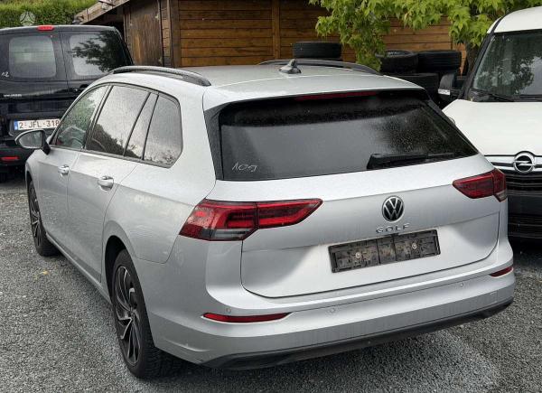Volkswagen Golf 2022 in Kaunas, with an engine capacity of 1.97 L and mileage of 171 thousand km for 13990 €, photo 3 on AUTOMOTO.COM.LV