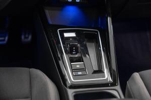 Volkswagen Golf 2023 Viļņa, ar dzinēja tilpumu 2.00 L un nobraukumu 160 tūkst. km par 21900 €, foto 24 vietnē AUTOMOTO.COM.LV