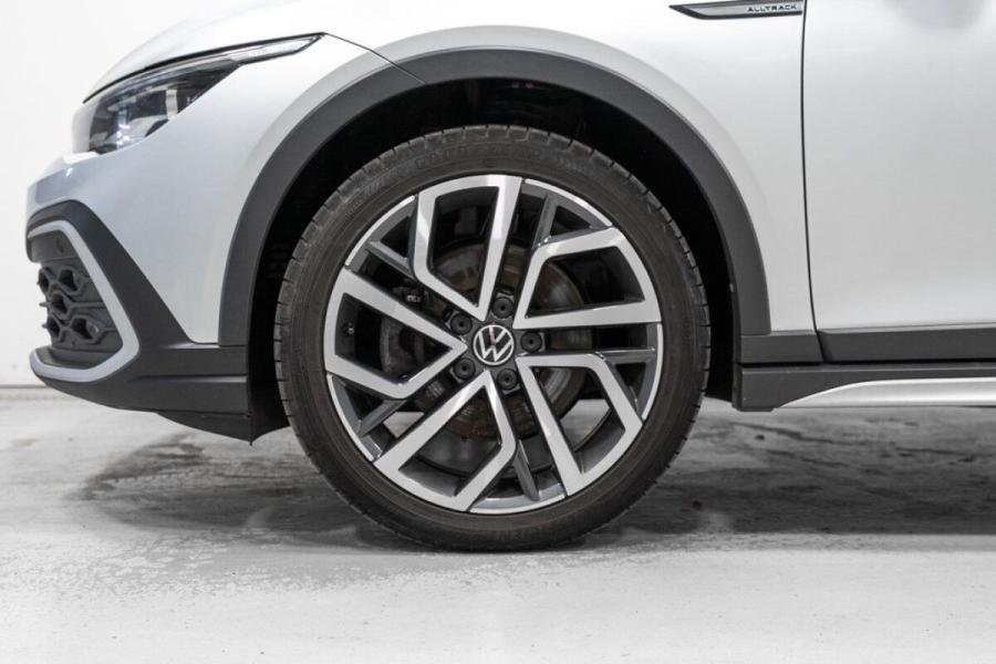 Volkswagen Golf 2023 Viļņa, ar dzinēja tilpumu 2.00 L un nobraukumu 160 tūkst. km par 21900 €, foto 27 vietnē AUTOMOTO.COM.LV