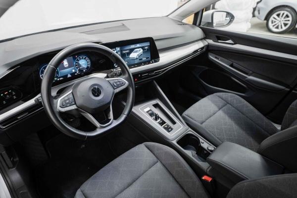 Volkswagen Golf 2023 in Tallinn, with an engine capacity of 2.00 L and mileage of 177 thousand km for 16900 €, photo 9 on AUTOMOTO.COM.LV