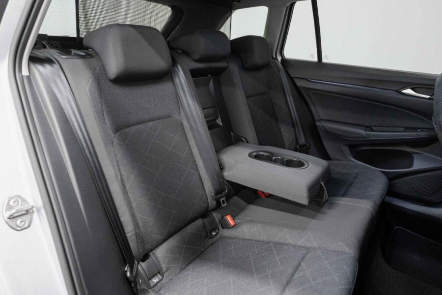 Volkswagen Golf 2023 Tallina, ar dzinēja tilpumu 2.00 L un nobraukumu 177 tūkst. km par 16900 €, foto 15 vietnē AUTOMOTO.COM.LV