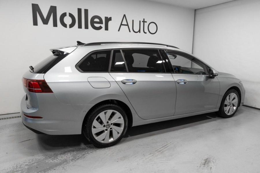 Volkswagen Golf 2025 Viļņa, ar dzinēja tilpumu 1.50 L un nobraukumu 25 tūkst. km par 23500 €, foto 7 vietnē AUTOMOTO.COM.LV