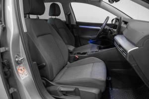 Volkswagen Golf 2025 Viļņa, ar dzinēja tilpumu 1.50 L un nobraukumu 25 tūkst. km par 23500 €, foto 10 vietnē AUTOMOTO.COM.LV