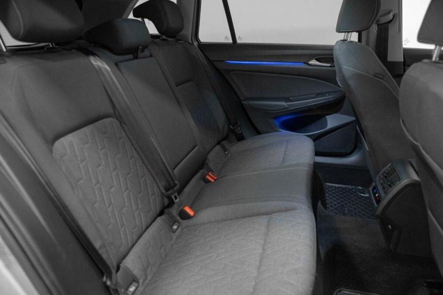 Volkswagen Golf 2025 Viļņa, ar dzinēja tilpumu 1.50 L un nobraukumu 25 tūkst. km par 23500 €, foto 11 vietnē AUTOMOTO.COM.LV
