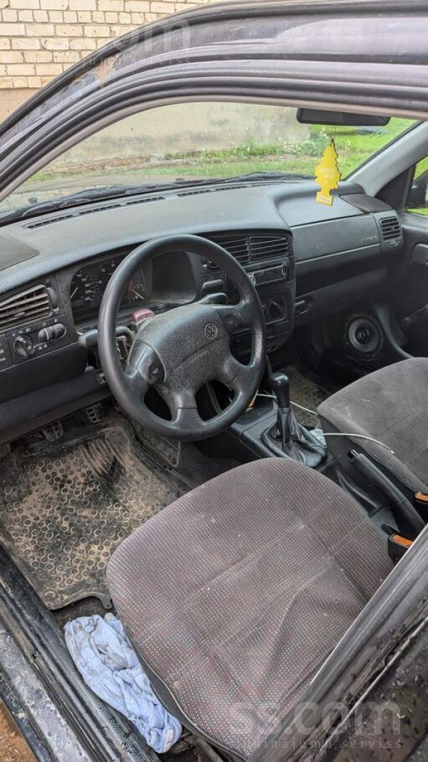 Black Volkswagen golf-variant 1996 in Riga, with an engine capacity of 1.90 L and mileage of 459 thousand km for 790 €, photo 4 on AUTOMOTO.COM.LV