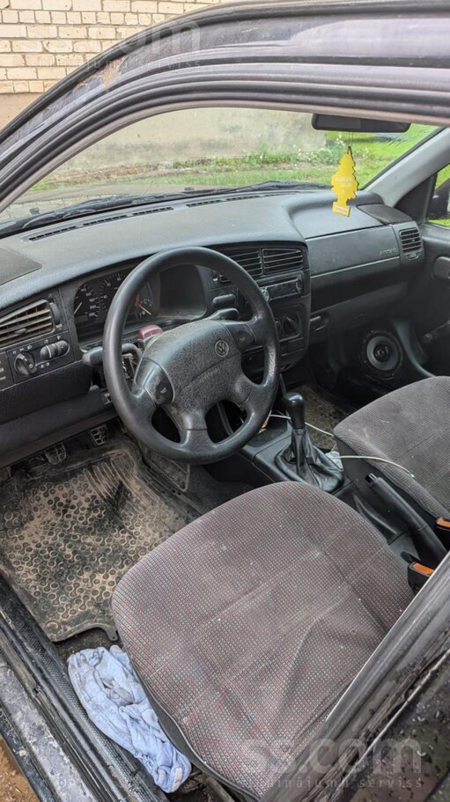 Black Volkswagen golf-variant 1996 in Riga, with an engine capacity of 1.90 L and mileage of 459 thousand km for 790 €, photo 5 on AUTOMOTO.COM.LV