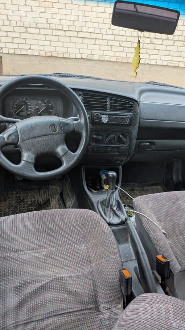Black Volkswagen golf-variant 1996 in Riga, with an engine capacity of 1.90 L and mileage of 459 thousand km for 790 €, photo 7 on AUTOMOTO.COM.LV