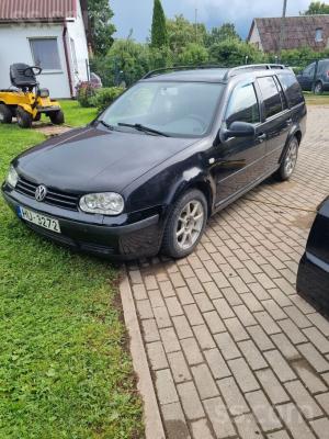 Черный Фольксваген Гольф Вариант 2001 в Цесис, объемом двигателя 1.90 л и пробегом 329 тыс. км за 900 €, фото  на AUTOMOTO.COM.LV