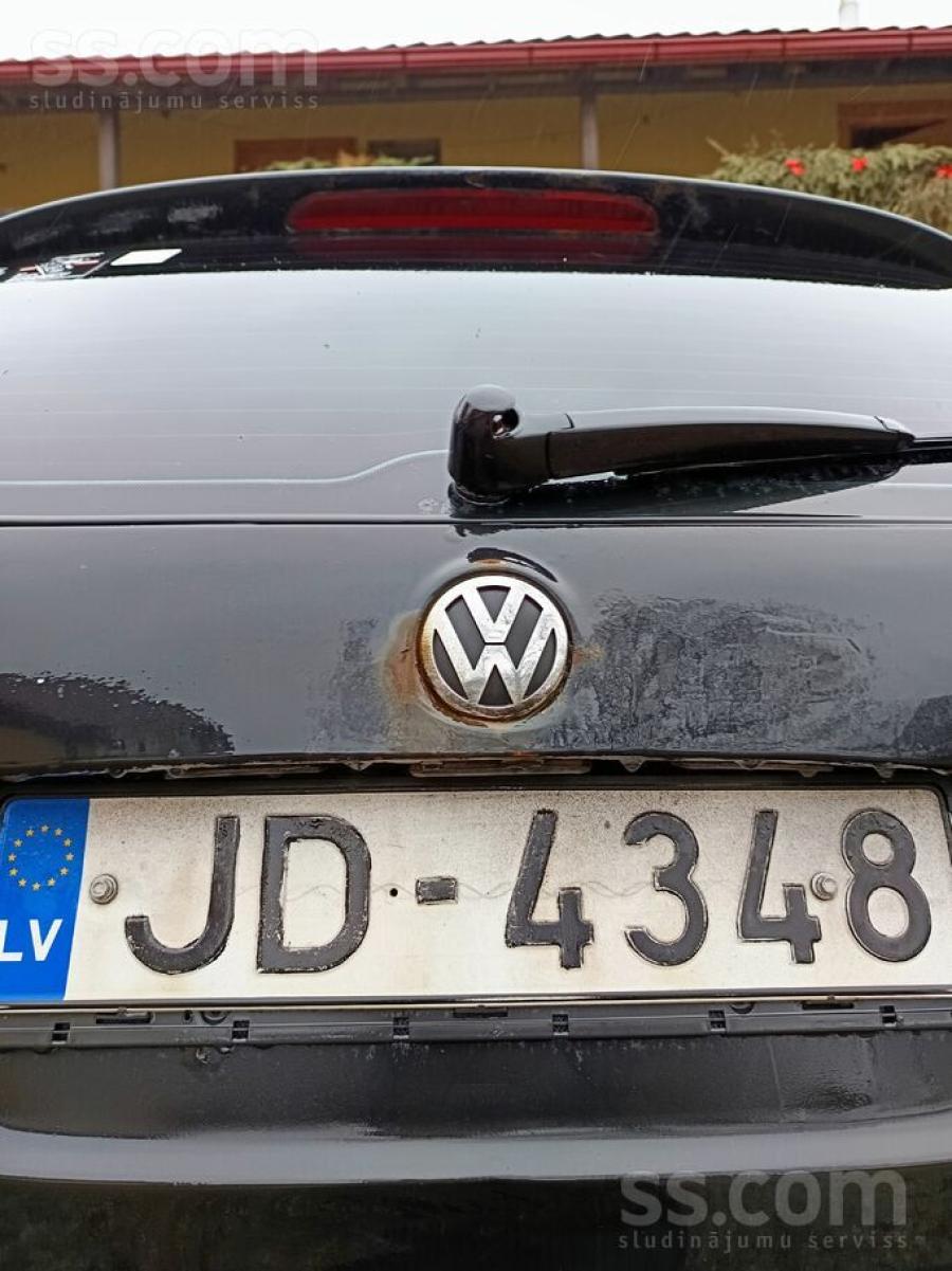 Black Volkswagen golf-variant 2008 in Talsi, with an engine capacity of 2.00 L and mileage of 478 thousand km for 1100 €, photo 4 on AUTOMOTO.COM.LV