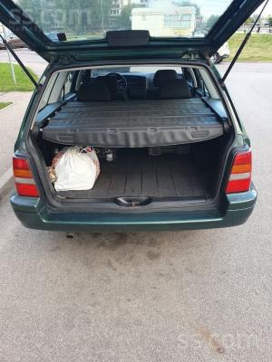 Zaļš Volkswagen golf-variant 1999 Rīga, ar dzinēja tilpumu 1.80 L un nobraukumu 300 tūkst. km par 1250 €, foto 5 vietnē AUTOMOTO.COM.LV