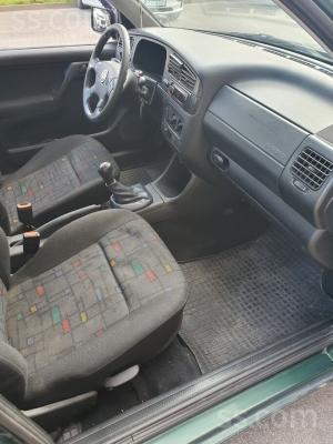 Zaļš Volkswagen golf-variant 1999 Rīga, ar dzinēja tilpumu 1.80 L un nobraukumu 300 tūkst. km par 1250 €, foto 8 vietnē AUTOMOTO.COM.LV