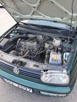 Zaļš Volkswagen golf-variant 1999 Rīga, ar dzinēja tilpumu 1.80 L un nobraukumu 300 tūkst. km par 1250 €, foto 11 vietnē AUTOMOTO.COM.LV