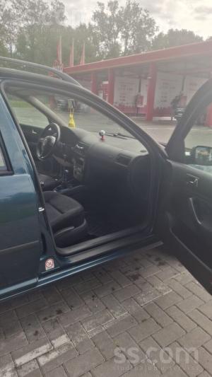 Green Volkswagen golf-variant 2003 in Riga, with an engine capacity of 1.90 L and mileage of 345 thousand km for 700 €, photo 10 on AUTOMOTO.COM.LV