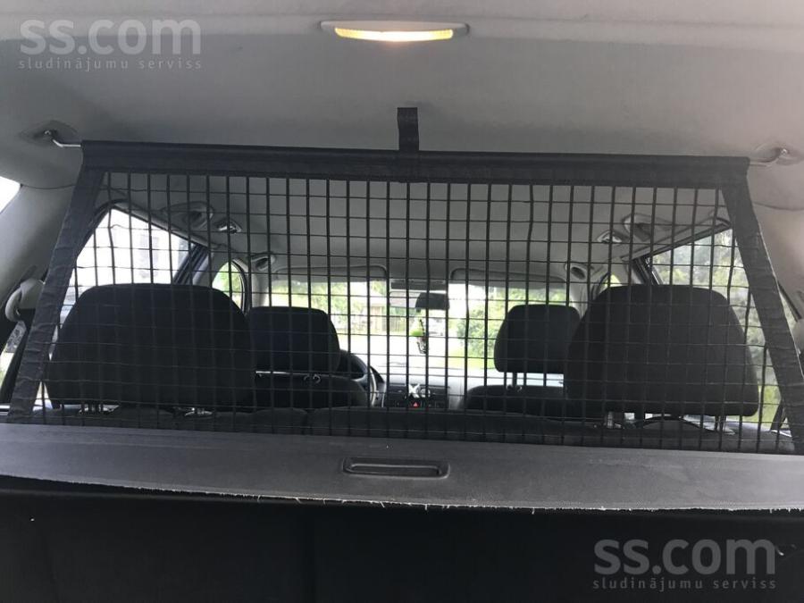 Pelēks Volkswagen golf-variant 2001 Valmiera, ar dzinēja tilpumu 1.90 L un nobraukumu 303 tūkst. km par 1650 €, foto 8 vietnē AUTOMOTO.COM.LV