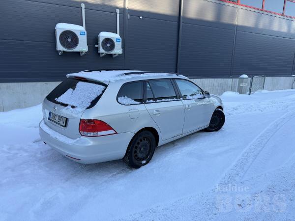 Volkswagen golf-variant 2011 in Tallinn, with an engine capacity of 1.40 L and mileage of 223 thousand km for 1000 €, photo 3 on AUTOMOTO.COM.LV
