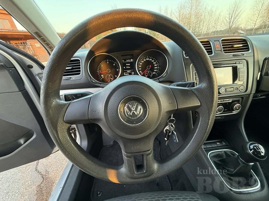 Volkswagen golf-variant 2012 in Tartu, with an engine capacity of 1.60 L and mileage of 450 thousand km for 3599 €, photo 6 on AUTOMOTO.COM.LV