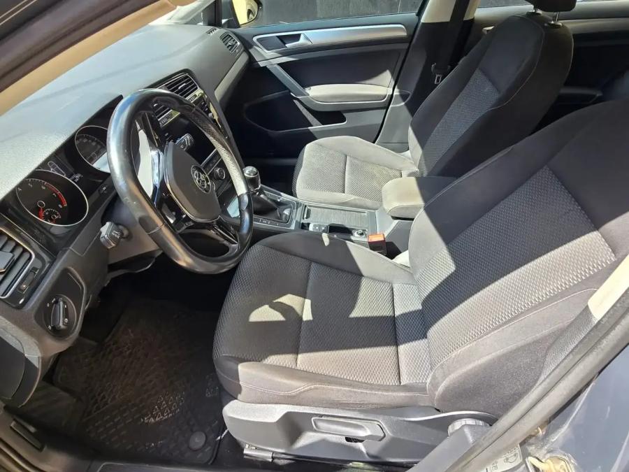 Volkswagen golf-variant 2019 in Tukums, with an engine capacity of 0.00 L and mileage of 114 thousand km for 9999 €, photo 7 on AUTOMOTO.COM.LV