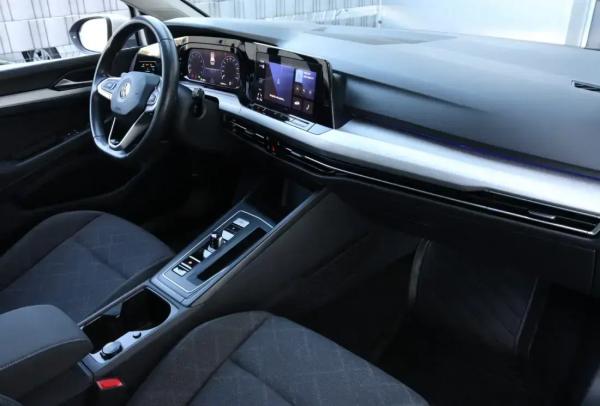 Volkswagen golf-variant 2022 RÄ«ga vietnÄ Volkswagen golf-variant 2022 RÄ«ga, ar dzinÄja tilpumu 1.50 L un nobraukumu 141 tÅ«kst. km par 14200 ā¬, foto 10 vietnÄ AUTOMOTO.COM.LV