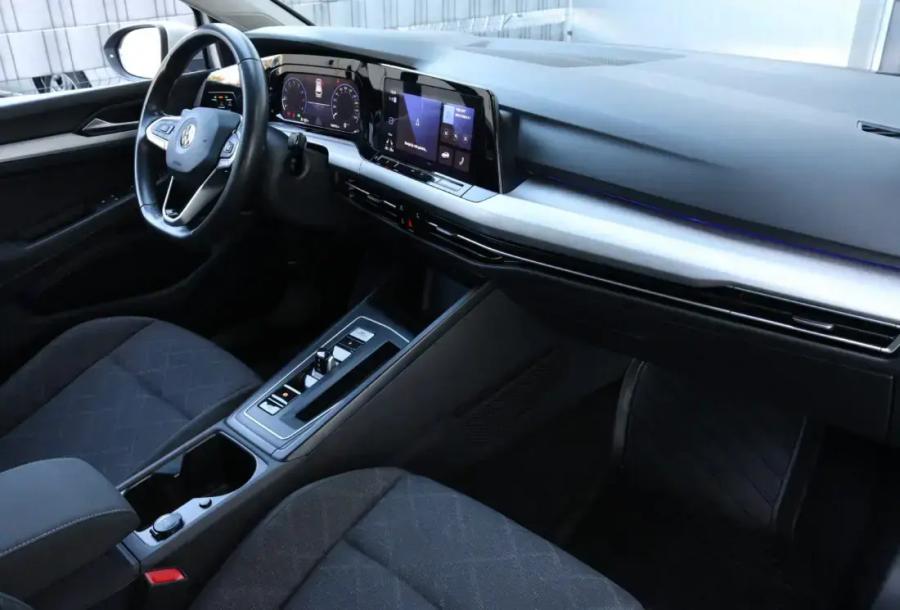 Volkswagen golf-variant 2022 Rīga, ar dzinēja tilpumu 1.50 L un nobraukumu 141 tūkst. km par 14200 €, foto 10 vietnē AUTOMOTO.COM.LV