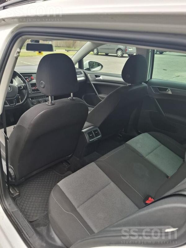 White Volkswagen golf-variant 2016 in Riga, with an engine capacity of 1.40 L and mileage of 150 thousand km for 9500 €, photo 7 on AUTOMOTO.COM.LV