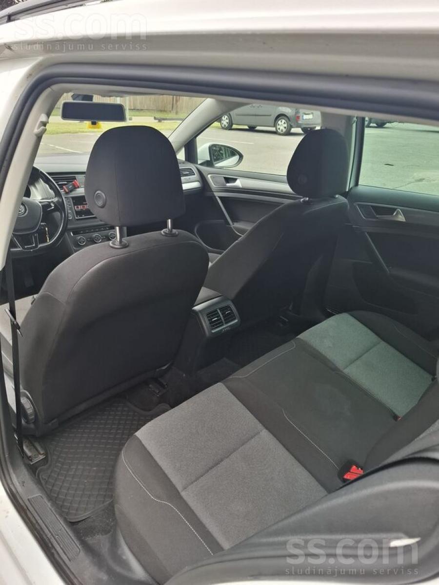 White Volkswagen golf-variant 2016 in Riga, with an engine capacity of 1.40 L and mileage of 150 thousand km for 9500 €, photo 7 on AUTOMOTO.COM.LV