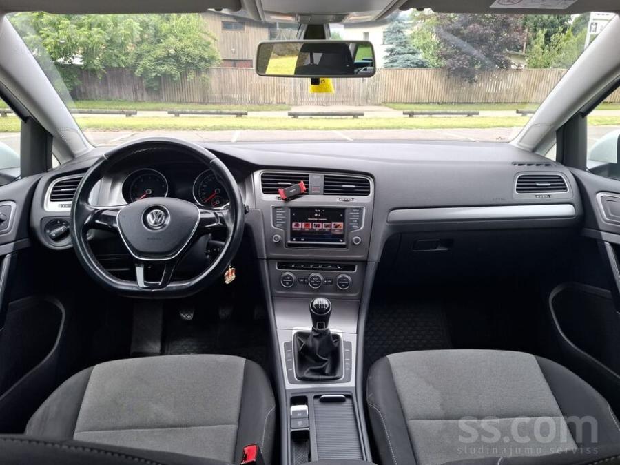 White Volkswagen golf-variant 2016 in Riga, with an engine capacity of 1.40 L and mileage of 150 thousand km for 9500 €, photo 9 on AUTOMOTO.COM.LV