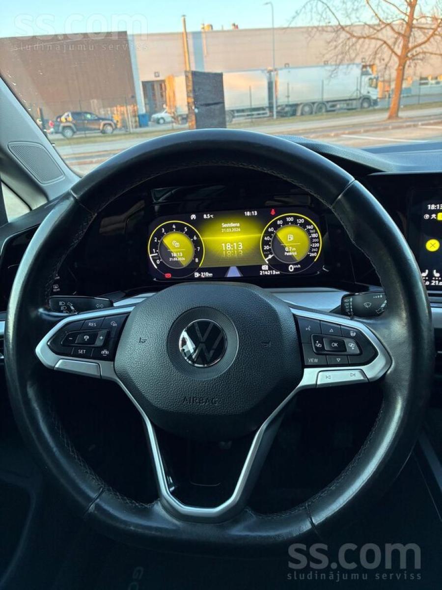 White Volkswagen golf-variant 2021 in Riga, with an engine capacity of 1.50 L and mileage of 214 thousand km for 15290 €, photo 10 on AUTOMOTO.COM.LV