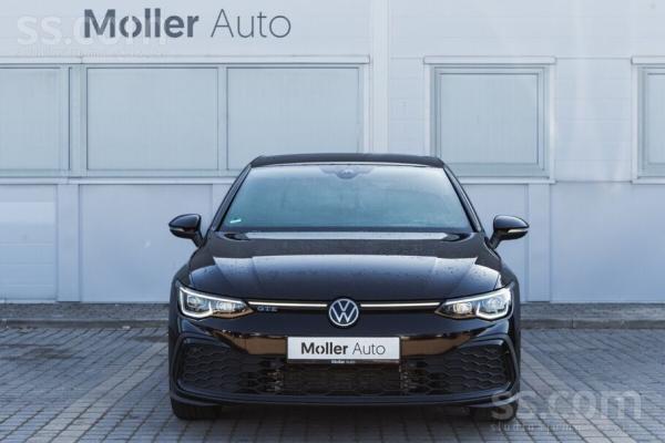 Black Volkswagen Golf VIII 2021 in Ventspils, with an engine capacity of 1.40 L and mileage of 100 thousand km for 21700 €, photo 8 on AUTOMOTO.COM.LV