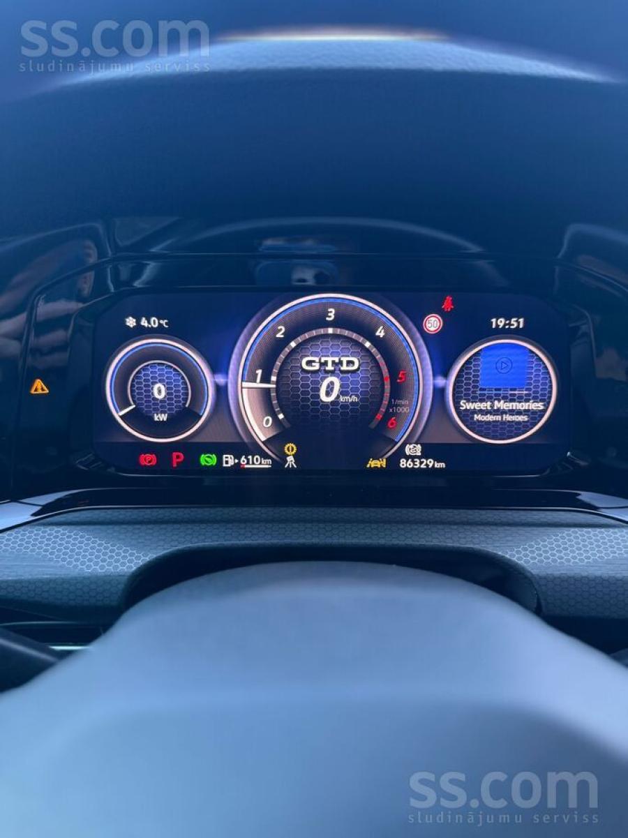 Melns Volkswagen Golf VIII 2022 Rīga, ar dzinēja tilpumu 2.00 L un nobraukumu 86 tūkst. km par 25700 €, foto 7 vietnē AUTOMOTO.COM.LV