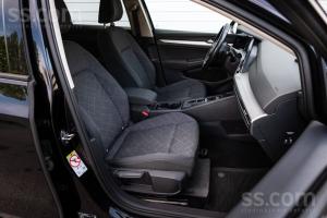 Melns Volkswagen Golf VIII 2022 Rīga, ar dzinēja tilpumu 1.00 L un nobraukumu 133 tūkst. km par 14600 €, foto 7 vietnē AUTOMOTO.COM.LV
