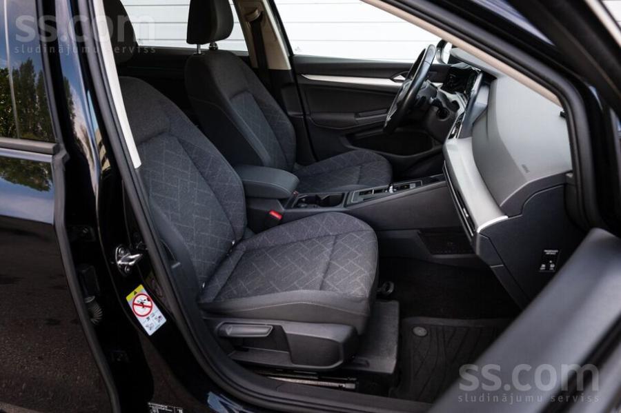 Melns Volkswagen Golf VIII 2022 Rīga, ar dzinēja tilpumu 1.00 L un nobraukumu 133 tūkst. km par 14600 €, foto 7 vietnē AUTOMOTO.COM.LV