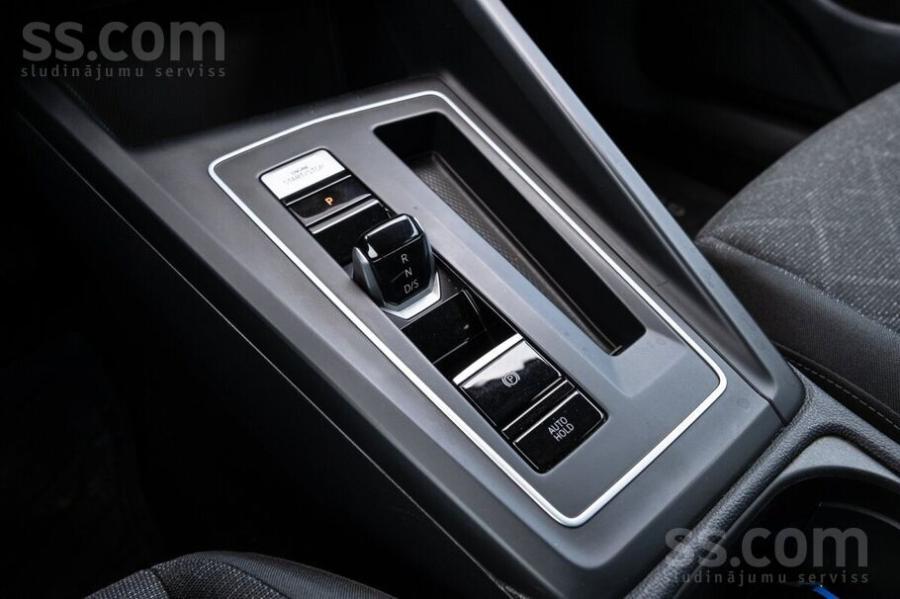 Melns Volkswagen Golf VIII 2022 Rīga, ar dzinēja tilpumu 1.00 L un nobraukumu 133 tūkst. km par 14600 €, foto 17 vietnē AUTOMOTO.COM.LV