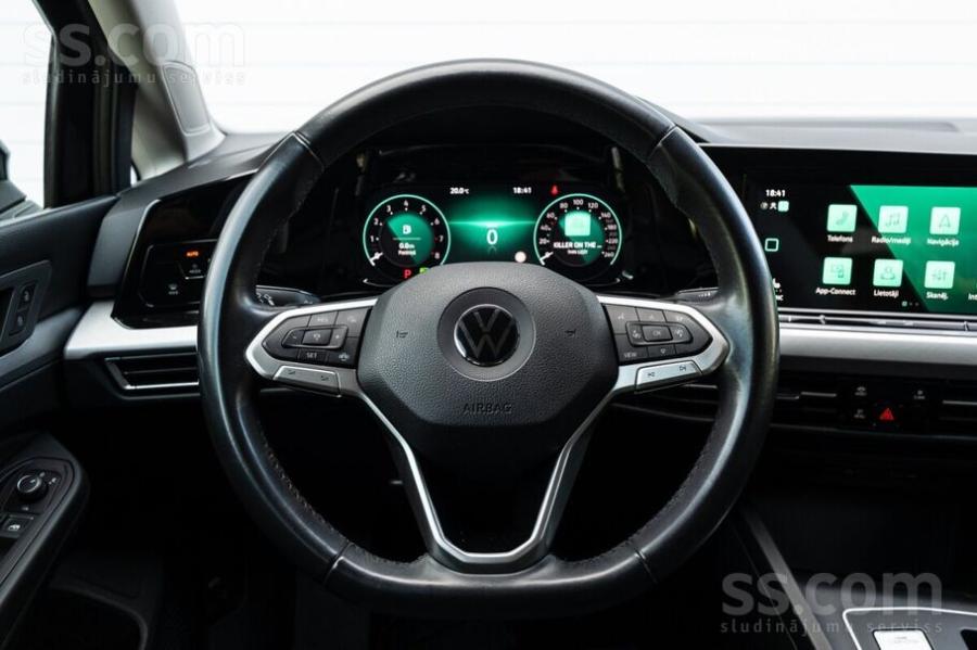 Melns Volkswagen Golf VIII 2022 Rīga, ar dzinēja tilpumu 1.00 L un nobraukumu 133 tūkst. km par 14600 €, foto 20 vietnē AUTOMOTO.COM.LV
