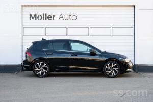 Black Volkswagen Golf VIII 2022 in Riga, with an engine capacity of 2.00 L and mileage of 157 thousand km for 19250 €, photo 6 on AUTOMOTO.COM.LV