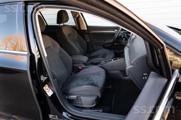 Черный Фольксваген Golf 8 2022 в Рига, объемом двигателя 2.00 л и пробегом 157 тыс. км за 19250 €, фото 6 на AUTOMOTO.COM.LV