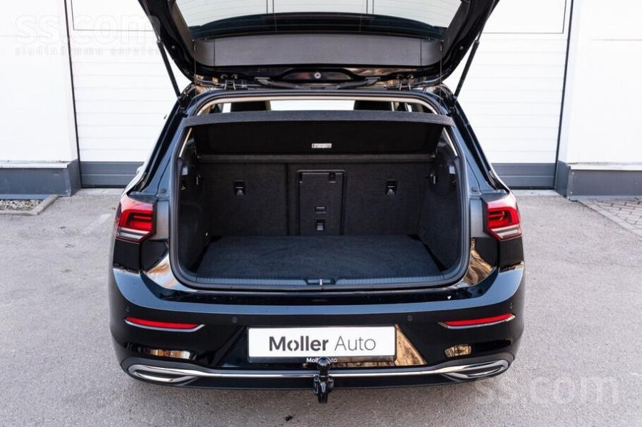 Black Volkswagen Golf VIII 2022 in Riga, with an engine capacity of 2.00 L and mileage of 157 thousand km for 19250 €, photo 19 on AUTOMOTO.COM.LV