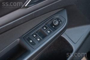 Black Volkswagen Golf VIII 2022 in Riga, with an engine capacity of 2.00 L and mileage of 157 thousand km for 19250 €, photo 20 on AUTOMOTO.COM.LV