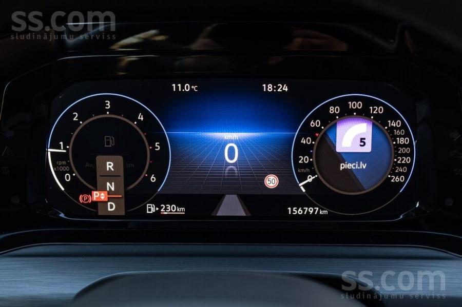 Black Volkswagen Golf VIII 2022 in Riga, with an engine capacity of 2.00 L and mileage of 157 thousand km for 19250 €, photo 23 on AUTOMOTO.COM.LV