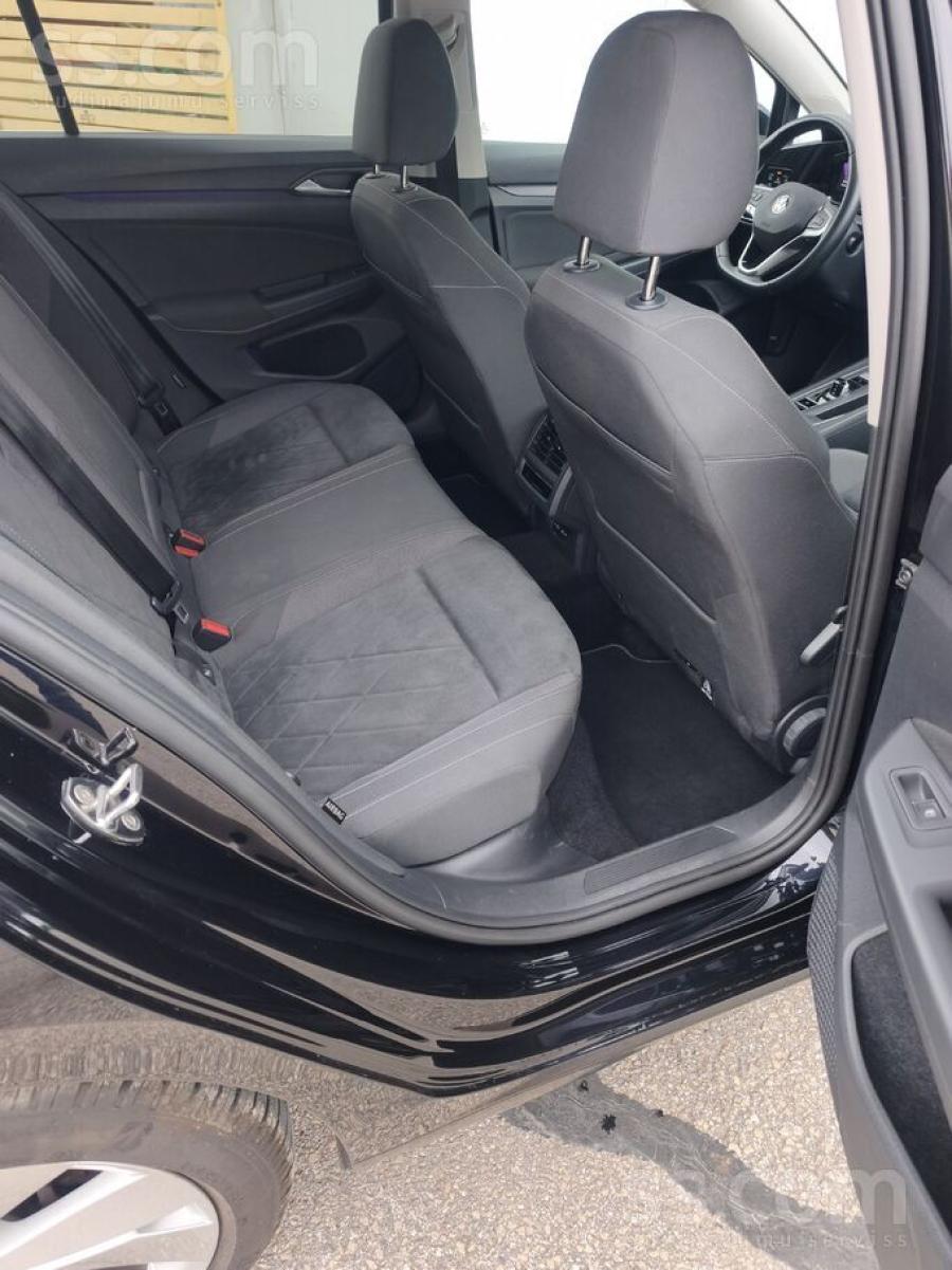 Black Volkswagen Golf VIII 2022 in Riga, with an engine capacity of 1.50 L and mileage of 40 thousand km for 18855 €, photo 8 on AUTOMOTO.COM.LV