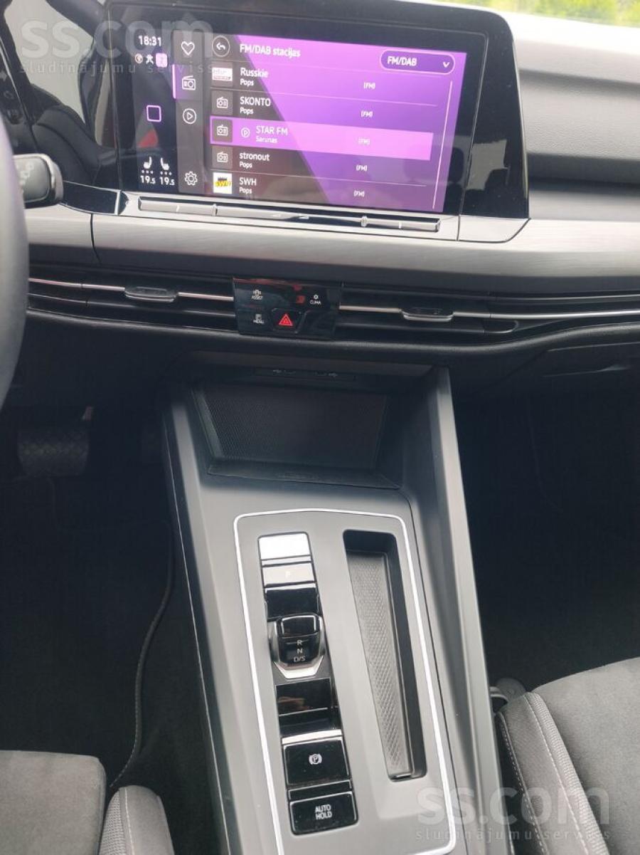 Black Volkswagen Golf VIII 2022 in Riga, with an engine capacity of 1.50 L and mileage of 40 thousand km for 18855 €, photo 10 on AUTOMOTO.COM.LV