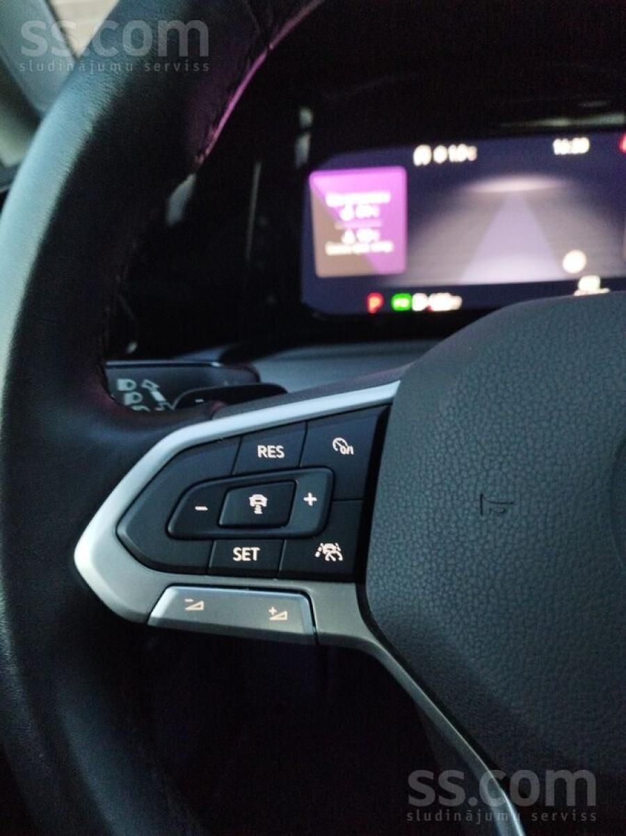 Black Volkswagen Golf VIII 2022 in Riga, with an engine capacity of 1.50 L and mileage of 40 thousand km for 18855 €, photo 15 on AUTOMOTO.COM.LV