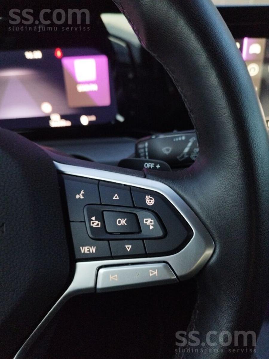 Black Volkswagen Golf VIII 2022 in Riga, with an engine capacity of 1.50 L and mileage of 40 thousand km for 18855 €, photo 16 on AUTOMOTO.COM.LV