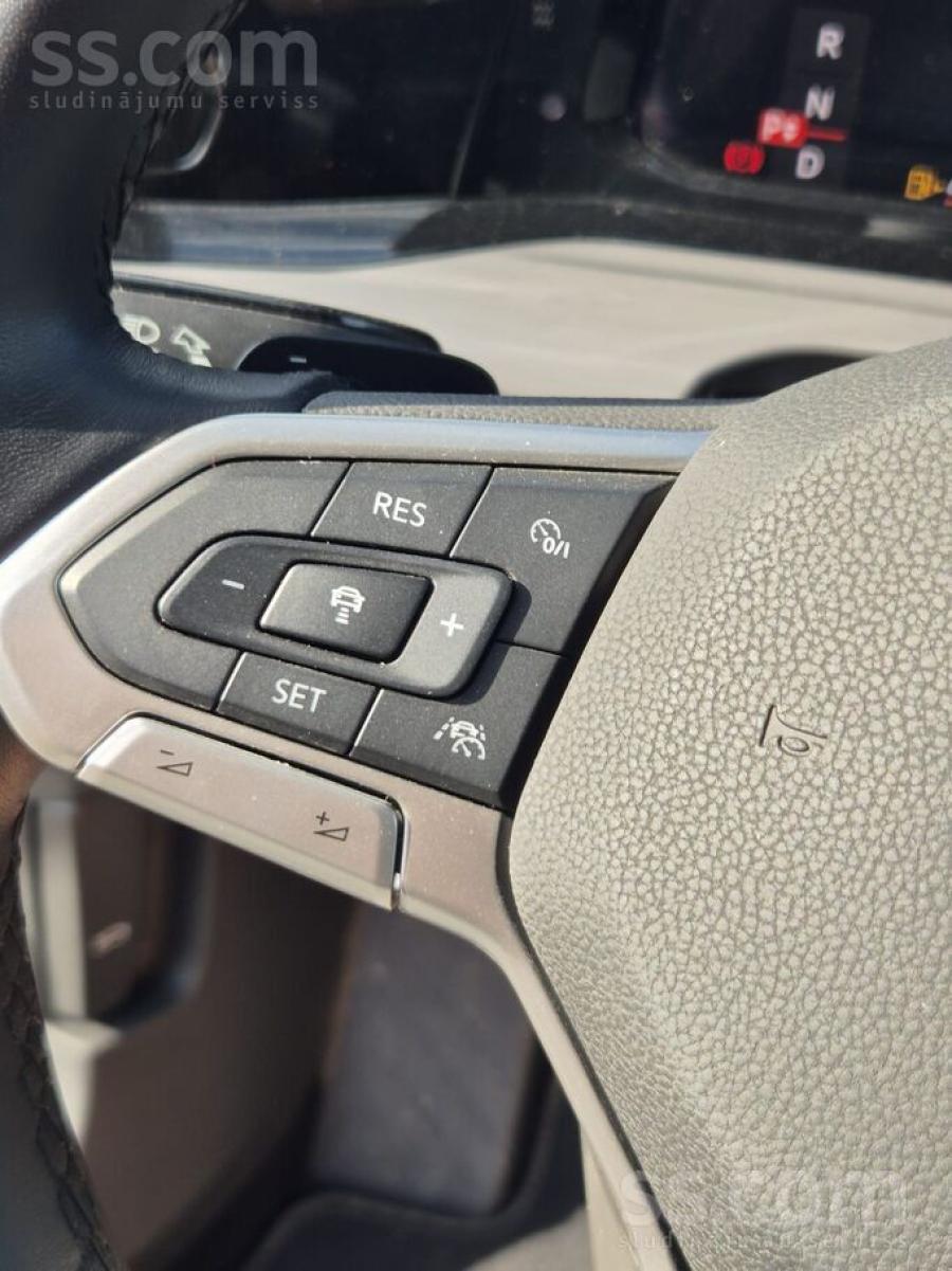 Melns Volkswagen Golf VIII 2022 Rīga, ar dzinēja tilpumu 1.50 L un nobraukumu 36 tūkst. km par 18990 €, foto 20 vietnē AUTOMOTO.COM.LV