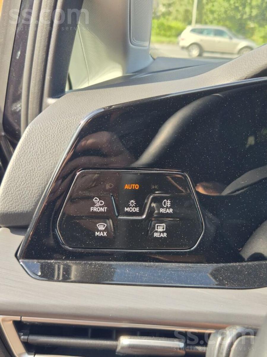 Melns Volkswagen Golf VIII 2022 Rīga, ar dzinēja tilpumu 1.50 L un nobraukumu 36 tūkst. km par 18990 €, foto 21 vietnē AUTOMOTO.COM.LV