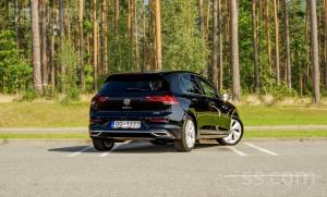 Melns Volkswagen Golf VIII 2022 Rīga, ar dzinēja tilpumu 1.50 L un nobraukumu 36 tūkst. km par 18990 €, foto 7 vietnē AUTOMOTO.COM.LV