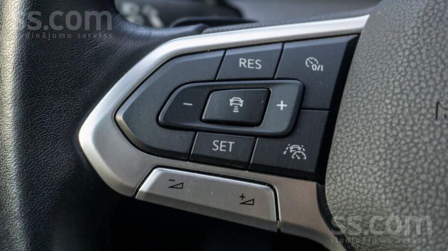 Melns Volkswagen Golf VIII 2022 Rīga, ar dzinēja tilpumu 1.50 L un nobraukumu 36 tūkst. km par 18990 €, foto 23 vietnē AUTOMOTO.COM.LV